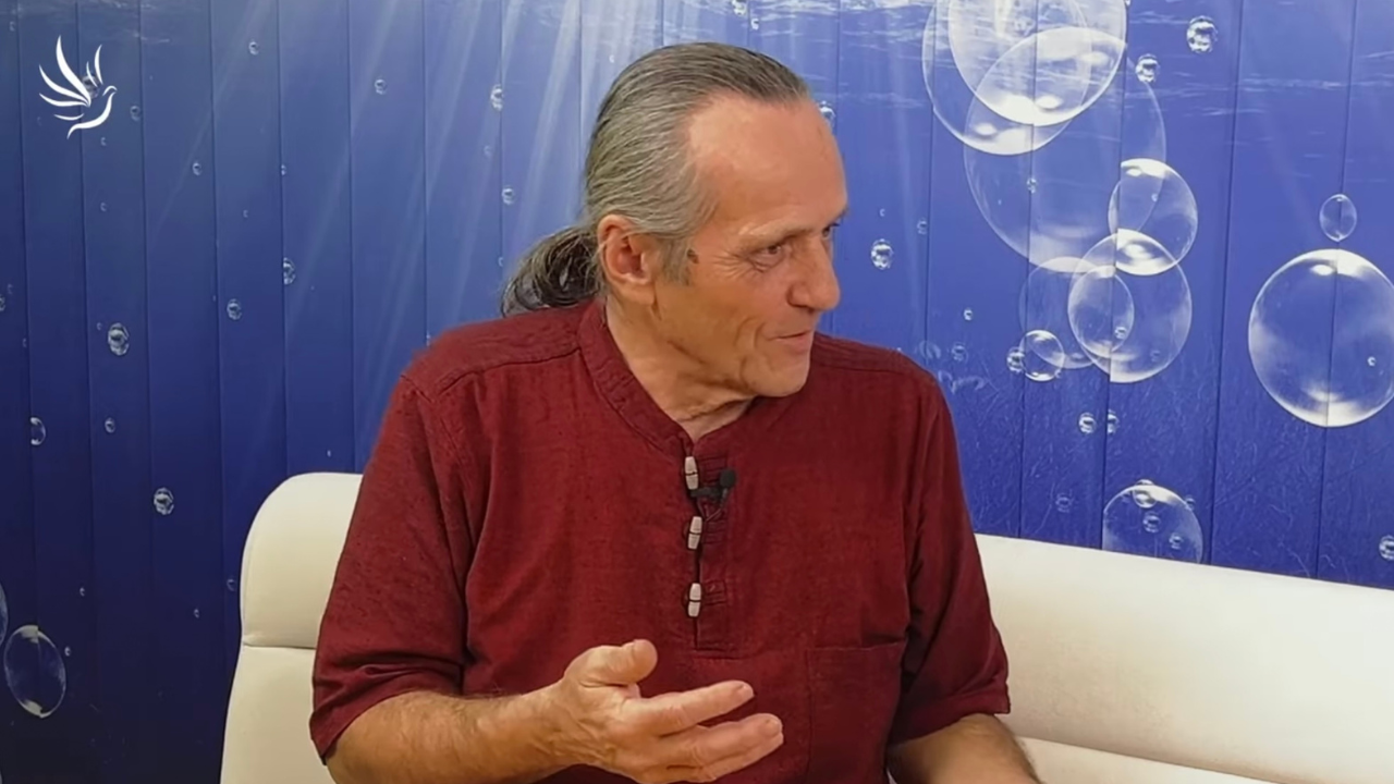 Host Pavel Roško - Povídání o mimozemské civilizaci - Cesty k sobě Host Pavel Roško - Povídání o mimozemské civilizaci - Cesty k sobě
